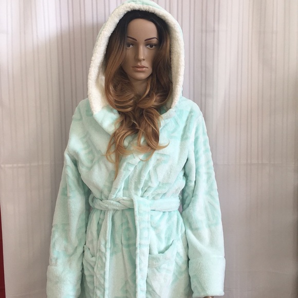 PINK Victoria's Secret | Intimates & Sleepwear | New Victorias Secret ...